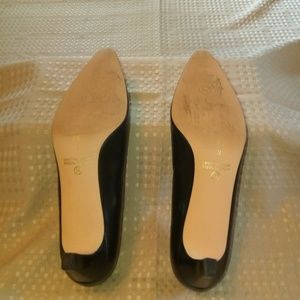 Pappagallo | Shoes | Pappagallo Pumps Made In Spain | Poshmark